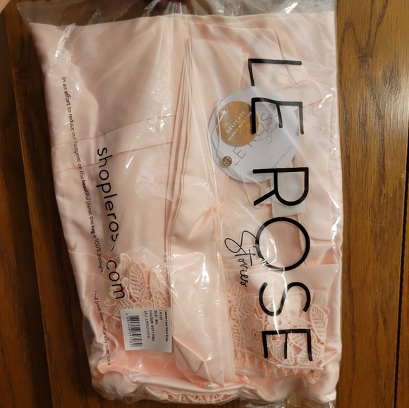 LeRose | Intimates & Sleepwear | Nwt Lerose Soft Pink Satin Robe Size ...